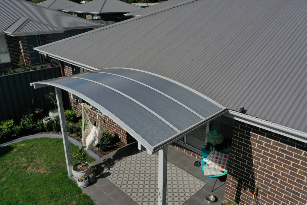 Optimo Awnings | Curved Awnings