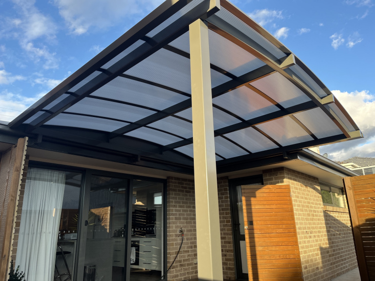 Optimo Awnings | Curved Awnings